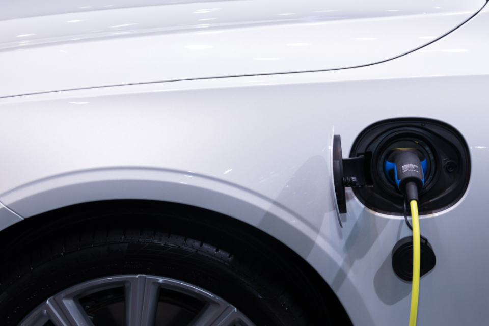 Unicrimp turns the screw - Electrical Contracting News (ECN)