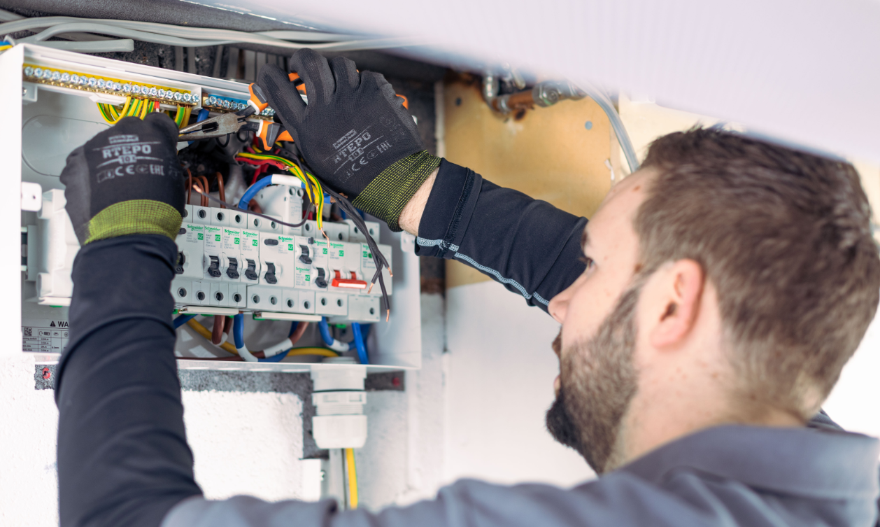 Schneider Electric launches Easy9 Compact Consumer Unit